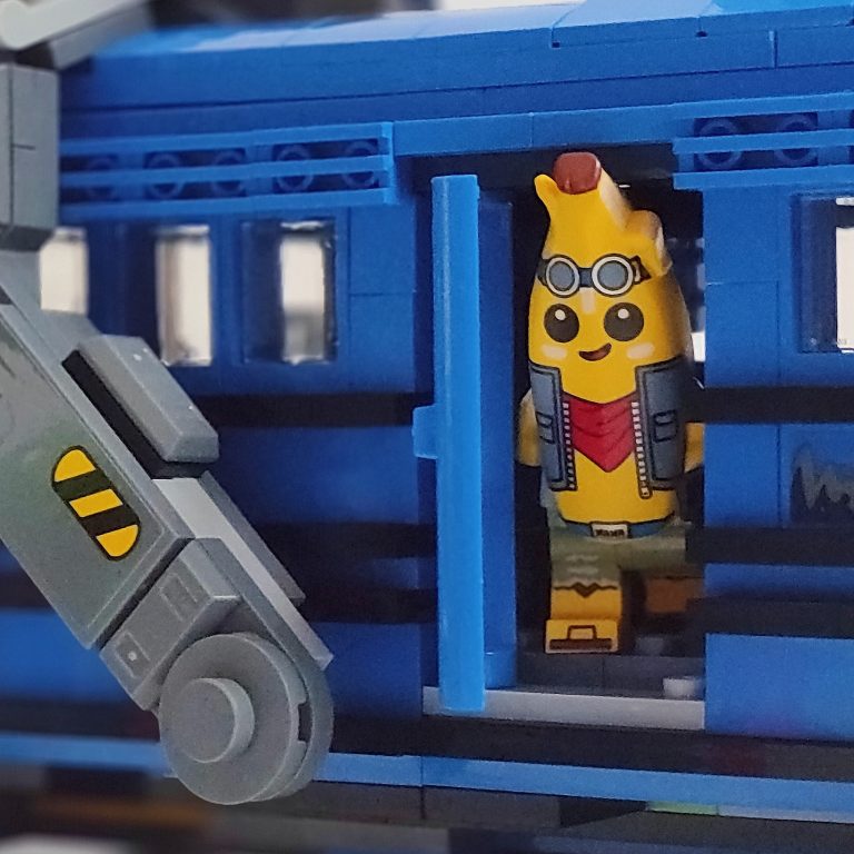 LEGO Fortnite Battle Bus (77073) Review – The Brick Post!
